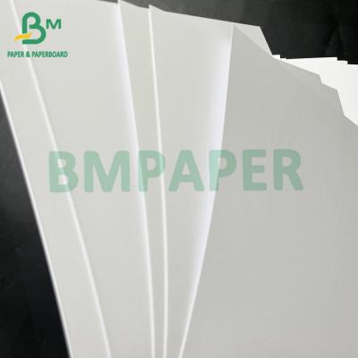 China Good Printing Effect 200gsm 250gsm Smooth Uncoated Woodfree Paper for sale