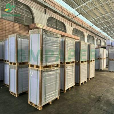 China 120gram 150gram White Color Recycled Kraft Paper For Shopping Bags 66cm Reel for sale