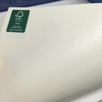 China ISO9001 ISO14001 FDA SGS White PE Coated Paper Glossy Food Safe Customized for sale