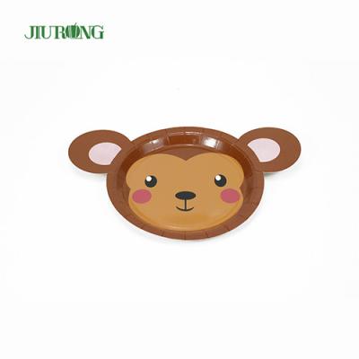 China Food Grade Biodegradable Disposable Plates 230x230mm Eco Friendly Embossing Kraft Paper for sale