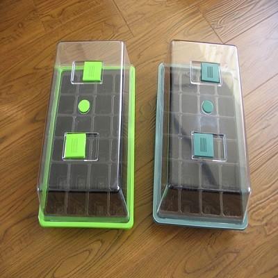 China Plastic Mini Greenhouse Propagator with 50-Cell Seed Nursery Tray and Humidity Dome Lids for sale