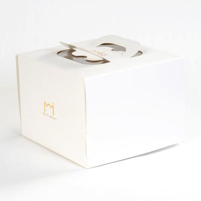 China Elegant Customizable Christmas Cardboard Gift Boxes with Simple Design Gray Board Structure for sale