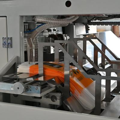 China ISO 23bags/Min Wet Facial Tissue Packing Machine for sale