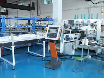 China CE 9 Rolls Tissue Paper Roll Making Machine , 50mic Wrapping Roll Machine for sale