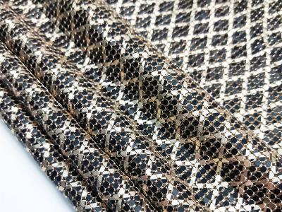 China Rhombus Print Chainmail Mesh Fabric Metallic Cloth Metal Aluminum Curtain for sale