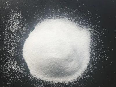 China 550 °C Boiling Point White Aluminum Oxide Abrasive Grits Al2O3 Formula for sale