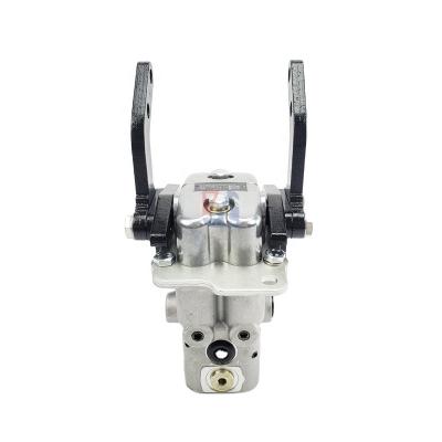 China JUYULONG 702-16-03361Factory Wholesale PC60-7/PC60-8/PC200-6 6D95 6Holes Foot Pedal Valve Excavator Hydraulic Spare Part for sale