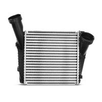 China Left Intercooler Charge Air Cooler for Audi Q7 Volkswagen Touareg Porsche Cayenne for sale