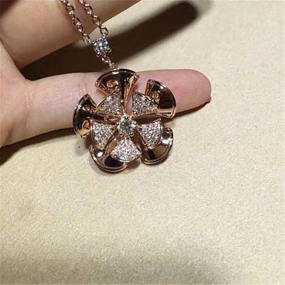 China Real low price and high quality jewels B Diamonds Flower Necklace 18k gold Diamonds Diamond material SI H necklace for sale