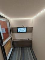 China 2000 X 1380 X 2000mm Hyper Chamber Oxygen 45DB  Hyper Bariatric Chamber 220v for sale