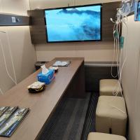 China Hard Shell Commercial Hyperbaric Chamber 1.3 Ata Oxygen Therapy For Knee Injury for sale