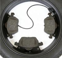 China Ceramic Rear Brake Pad OE 4B0698151J for Audi A4 2002-2004 Wear-Resistant OEM/ODM Customization Service for sale