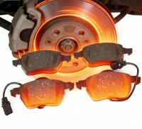 China Ceramic Rear Brake Pad OE 4B0698151J for Audi A4 2002-2004 Wear-Resistant OEM/ODM Customization Service for sale