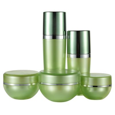 China 10ml Sphere Plastic Lotion Bottles Red / White / Green Eye Cream Jar 5g for sale