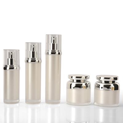China Silver Pump Screw Lid 30g 50g Capacity Acrylic Cream Jar for sale