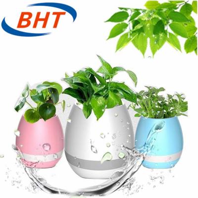 China Touch Sensitive Led Lighted Flower Pots 10 Meter Bluetooth Distance Water Outlet for sale