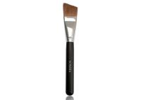 China Cruelty Free Angled Foundation Makeup Brush With Black Wood Handle for sale