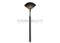China Small Fan Private Label Makeup Brushes Soft Smooth For Sweeping / Sculpting for sale