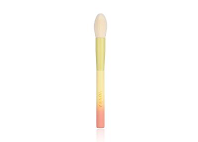 China Vonira Beauty Luxury Precision Highlighter Brush With Gradient Color Wooden Handles for sale