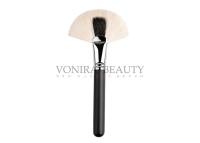 China Stylish Large Sweeping Fan Private Label Makeup Brushes , Face Cosmetic Brush Sets for sale