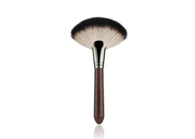 China OEM Custom Vonira Natural Goat Hair Large Fan Brush For Professional Makeup Studio Makeup Artist for sale