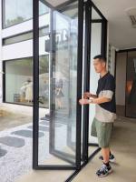 China Custom Aluminum Bifold Windows with Double Glazing and 5-Year Warranty - Soundproof Residential & Commercial for sale