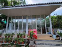 China Aluminum Bifold Windows with 5-Year Warranty - High Security Tempered Glass & Custom Sizes for sale