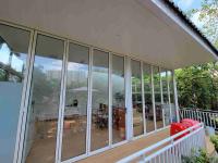 China Aluminum Bifold Windows with 5-Year Warranty - High Security Tempered Glass & Custom Sizes for sale