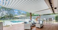 China Custom Outdoor Aluminium Pergola with Powder Coating - 5-Year Warranty, ISO9001 Certified, Custom Sizes Available for sale