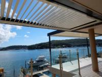 China WY-Tec Glass Roof Sunroom Model WY-SR01 - Customizable Size with High UV Protection and Heat Insulation for sale