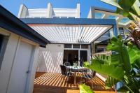 China OEM Glass Roof Sunroom with High Light Transmission and Wind Resistance - Custom Sizes for Villa Gardens for sale