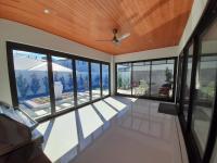 China Customized Aluminium Folding Doors 1.0mm-2.0mm Frame with 5 Year Warranty for Commercial Applications for sale