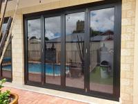 China Customized Aluminium Folding Doors 1.0mm-2.0mm Frame with 5 Year Warranty for Commercial Applications for sale