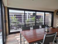 China Customized Aluminium Folding Doors 1.0mm-2.0mm Frame with 5 Year Warranty for Commercial Applications for sale