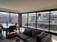 China Customized Aluminium Folding Doors 1.0mm-2.0mm Frame with 5 Year Warranty for Commercial Applications for sale
