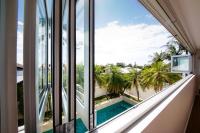 China WY-Tec Aluminum Bifold Windows with 5-Year Warranty and 40% Energy Efficiency - Customizable Double Glazed Security Windows for sale