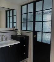 China Black Powder Coating Aluminium French Doors with 5mm-12mm Tempered Glass and 1.4mm-2.0mm Frame Thickness for sale