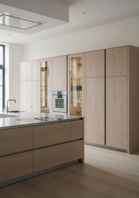 China Quarter-Sawn Pale Oak Kitchen Cabinet in 304 Stainless Steel for sale