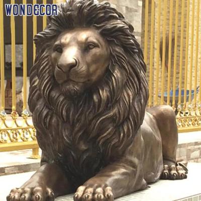 China Outdoor  Life Size Lion Bronze Statue Bronze Lion Sculpture 110cm for sale