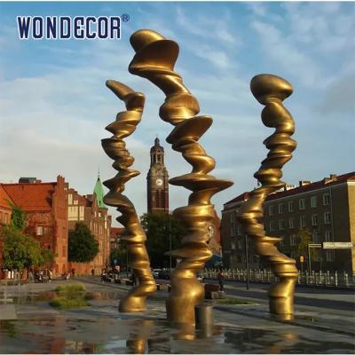 China Striking Lifelike Bronze Statues Sculpture Eye Catching for sale
