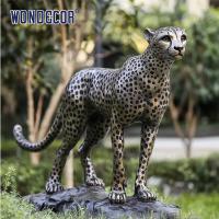 China Casting Animal Lifelike Bronze Life Size Cheetah Statue For Outdoor for sale