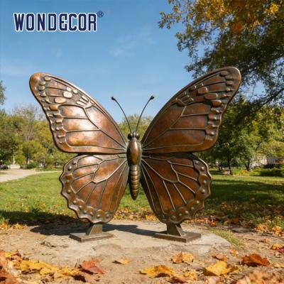 China Large Bronze Monarch butterfly Sculpture Outdoor Garden Decor Life-Size Metal Art Statue for Park for sale