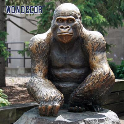China Garden Use Life Size Black Patina Effect Bronze Gorilla Sculpture for Sale for sale