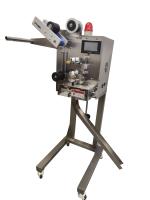 China Deoxidizer bagging machine integrates bagging and packaging, reducing manual intervention and errors for sale