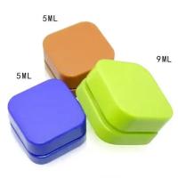 China Square Cube Shape Glass Concentrate Jar 5ml 9ml Clear Black White with Child Safe Lid for sale