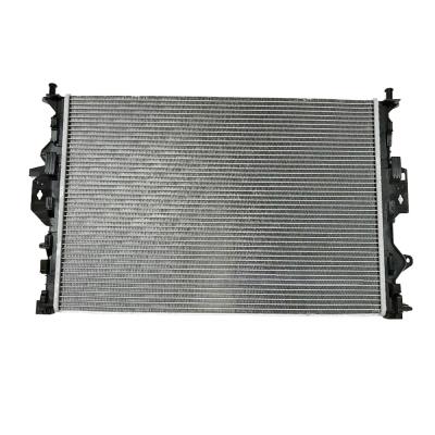 China WOMALA Radiator LR070463 for Land Rover Discovery Spor Range Rover Evoque 2020 for sale