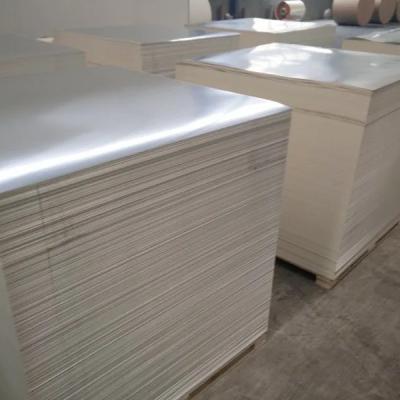 China High Opacity Metallized Paper with Excellent Moisture And Oxygen Barrier and Customizable Colors for Packaging for sale