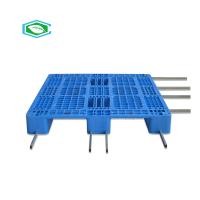 China 3 Skid Runners Steel Reinforced Plastic Pallets Four Way Selective Rack High Impact Strength for sale