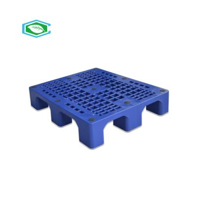 China Rackable 4 Way Reusable Plastic Pallets Single Faced 2 Ton Static Load Capacity for sale