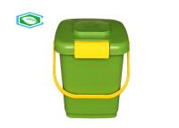 China Snap Lock  Pet Food Storage Bins With Lids Airtight Seals Slim Design Space Saving for sale
